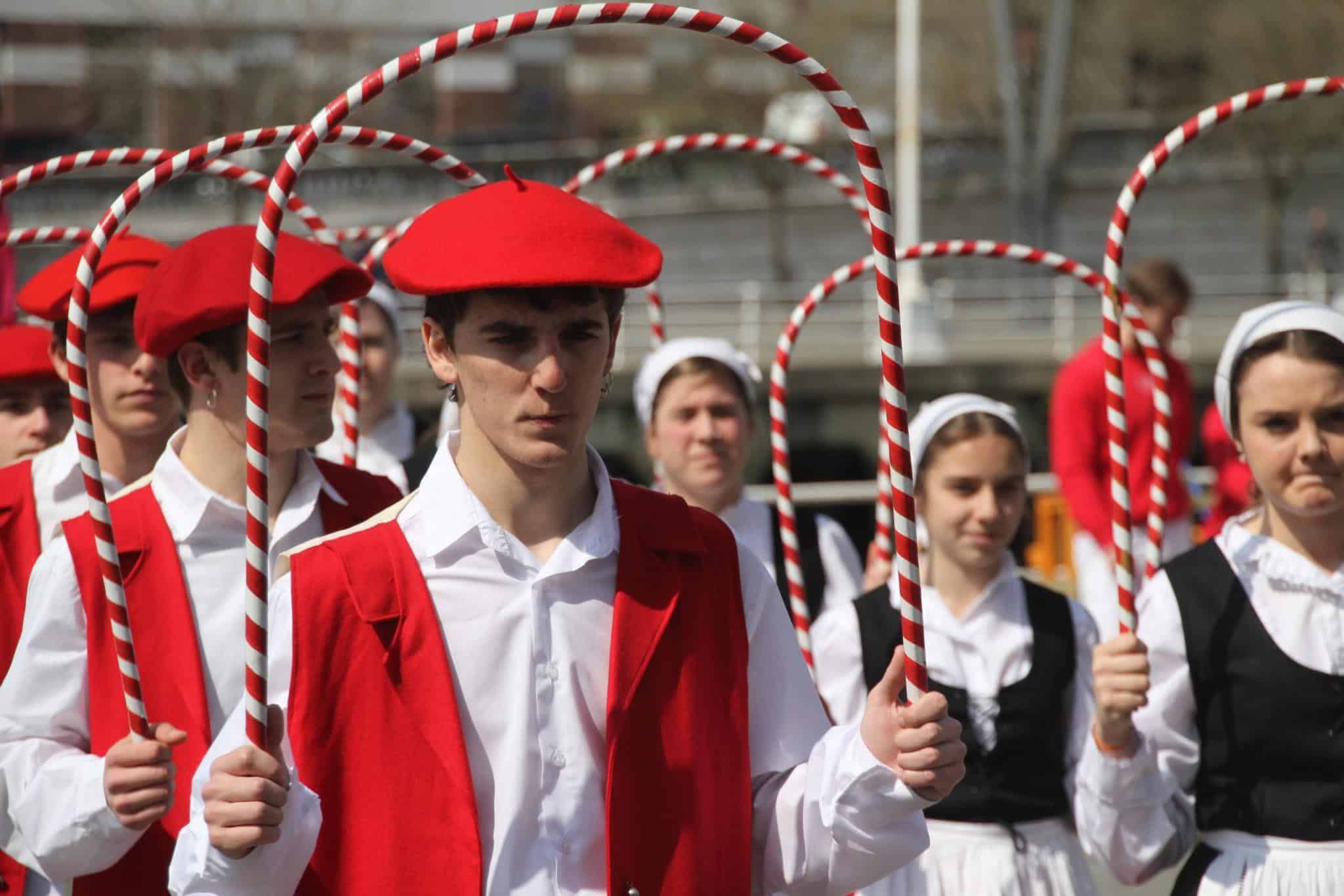 La txapela: símbolo de tradición, identidad y cultura vasca | Teletxapela